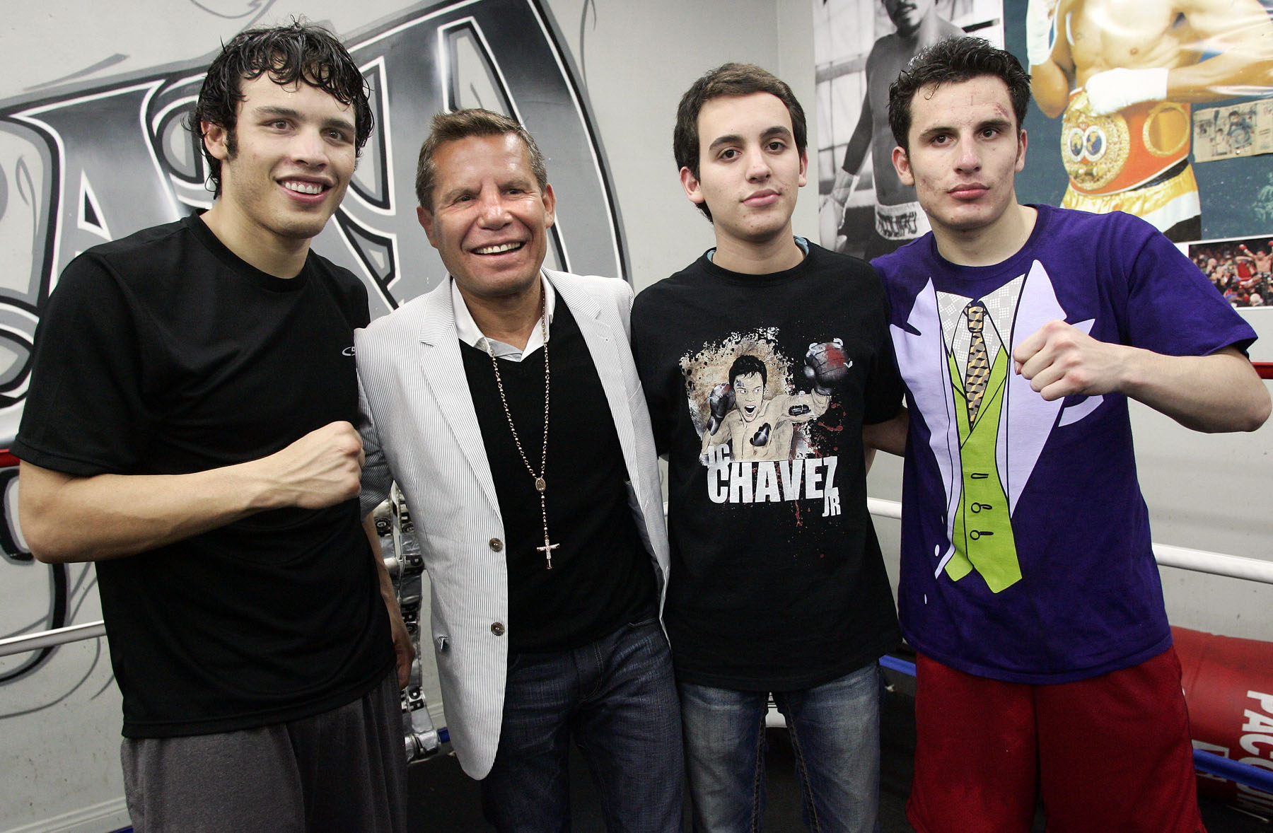 Julio Cesar Chavez Jr and Vanes Martirosyan exchange punches ...