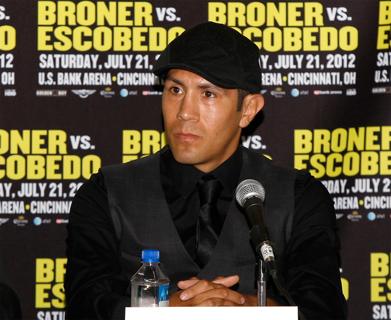 Photos: Adrien Broner vs. Vicente Escobedo | MyBoxingFans - Boxing News