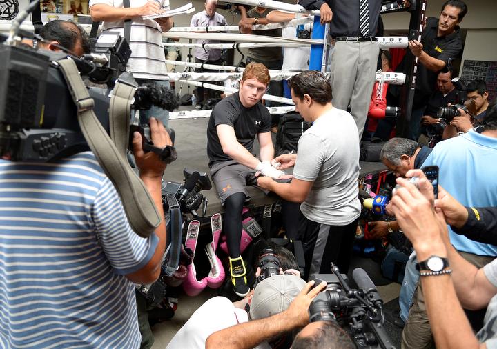 Photos: Canelo Alvarez in Santa Monica, California | MyBoxingFans ...